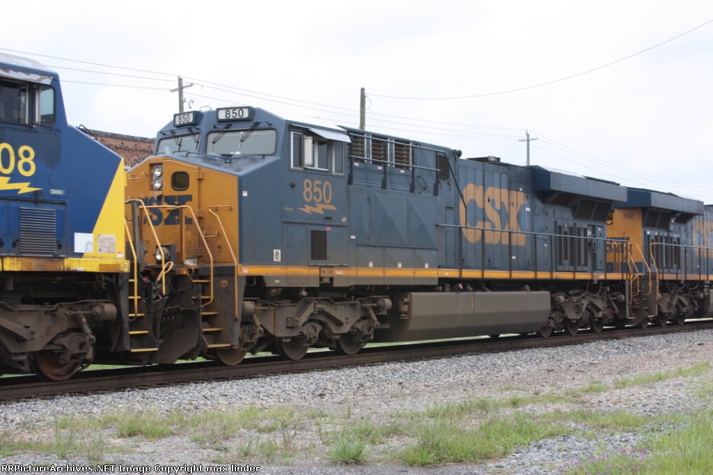 CSX 850